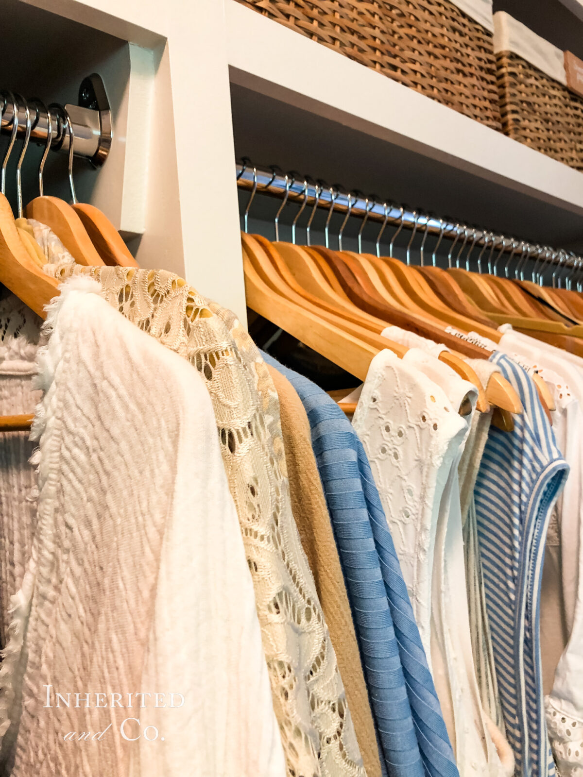 Walk-in Closet Organization -- The Professionally Organized Look in 5 ...